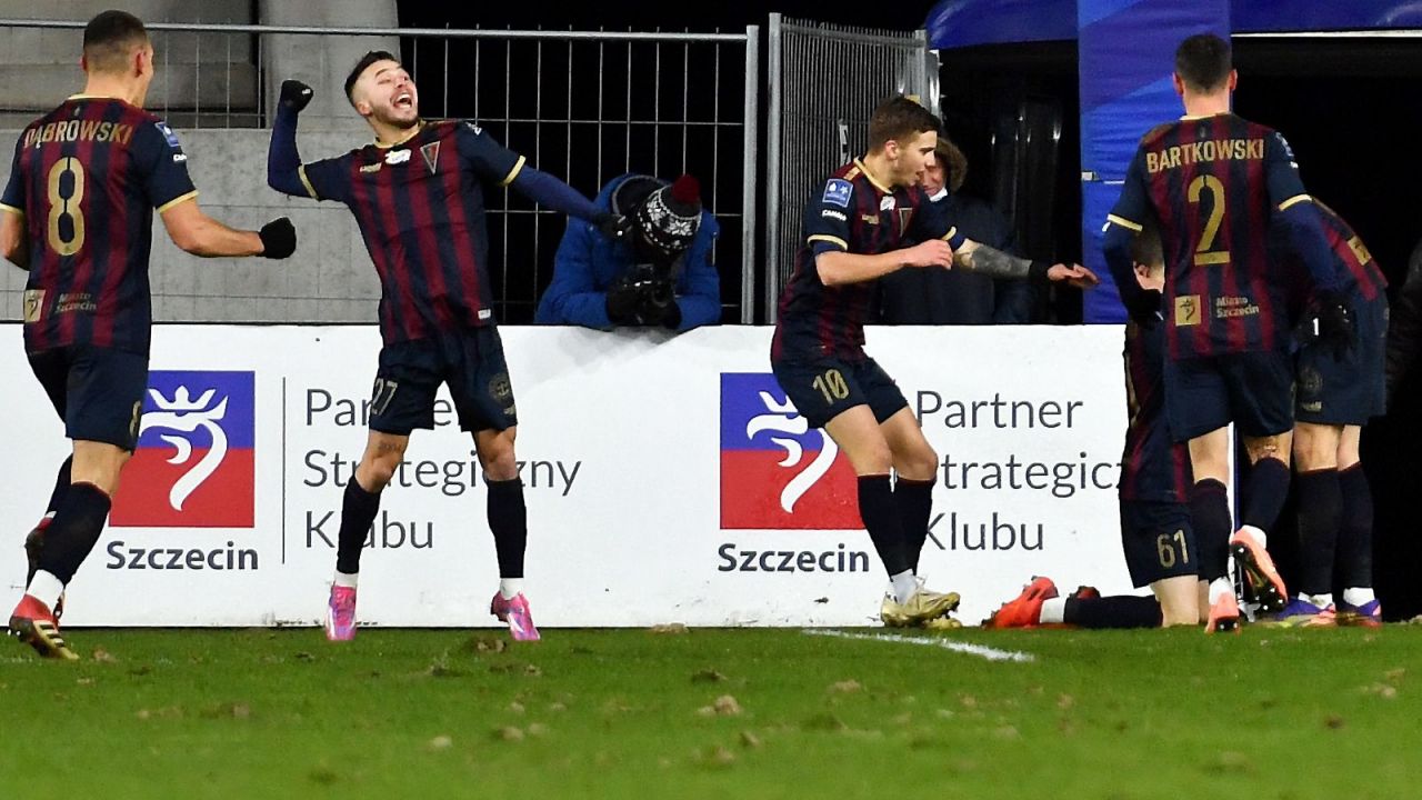 PKO Ekstraklasa Pogoń Szczecin Cracovia wynik strzelcy relacja TVP SPORT