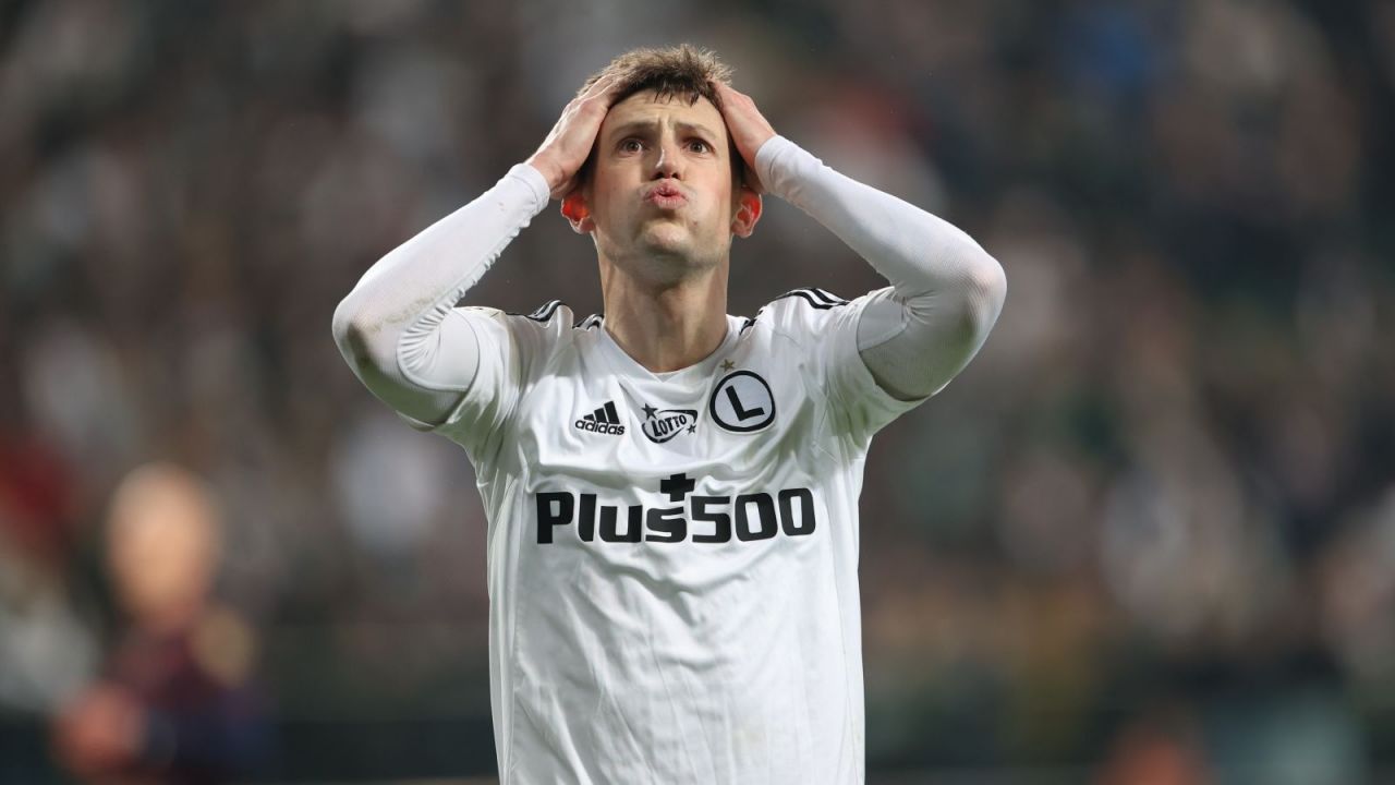 Legia zremisowała z Pogonią Szczecin Siedem punktów straty do lidera