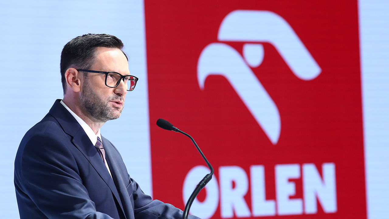 Obajtek wezwany na 28 maja przed komisję śledczą ds. afery wizowej | TVP INFO