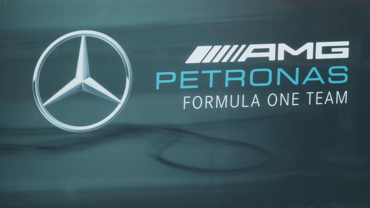 Formuła 1: drugi przypadek koronawirusa w ekipie Mercedesa | TVP SPORT Formuła 1: drugi przypadek koronawirusa w ekipie Mercedesa | TVP SPORT
