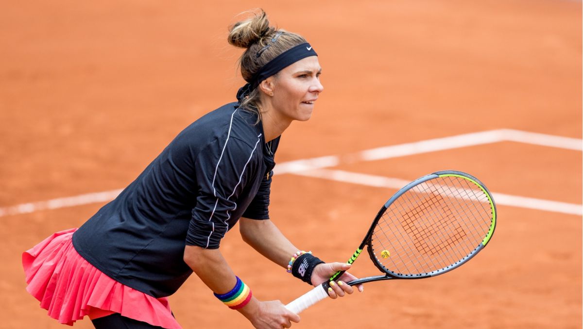Katarzyna Piter awansowała do drugiej rundy debla na turnieju WTA w ...
