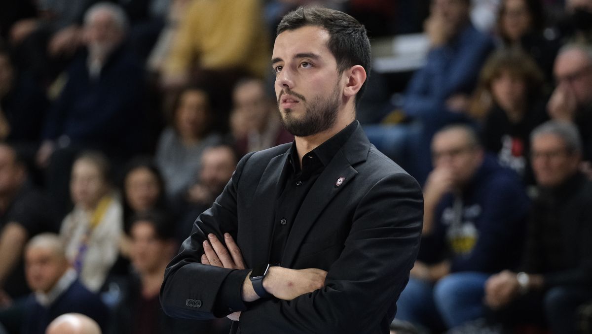 ORLEN Basket Liga. Marco Legovich nowym trenerem Dzików Warszawa | TVP ...