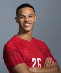 Alexander Bah - obrońca Benfica, Dania