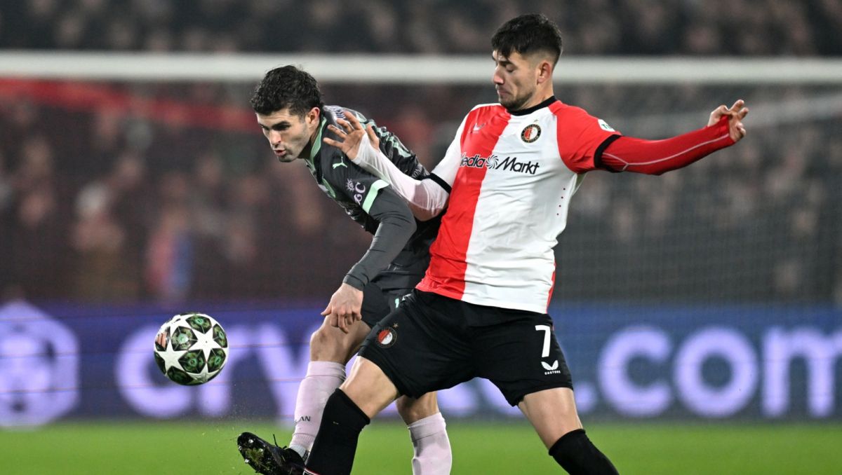 Jakub Moder zadebiutował w Lidze Mistrzów. Feyenoord zaskoczył Milan ...
