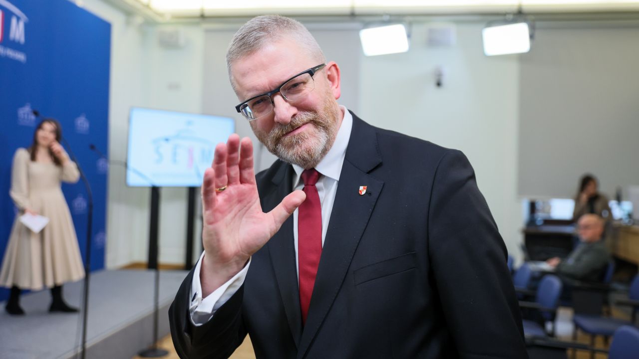 Poland’s far-right party expels controversial MEP