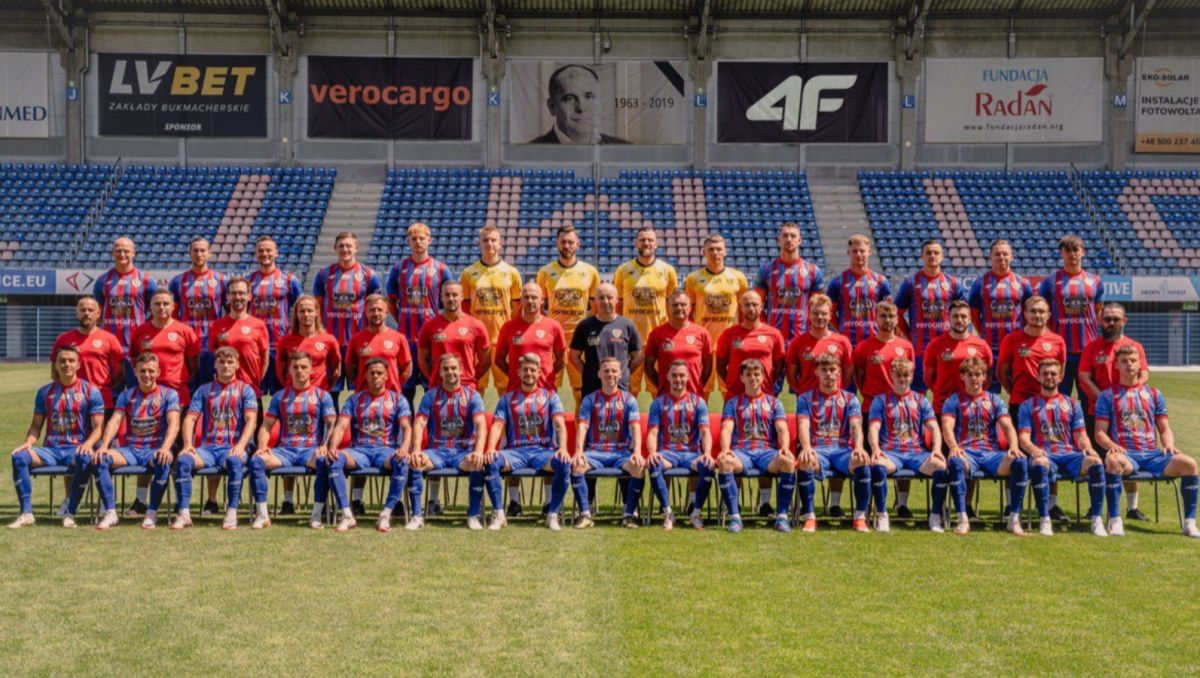 Piast Gliwice: niezbędnik kibica PKO Ekstraklasy. Skład, transfery i ...