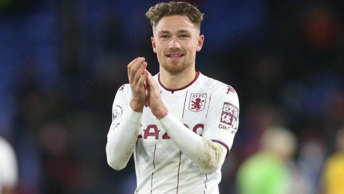 Premier League. Matty Cash nominowany do nagrody dla piłkarza roku w ...