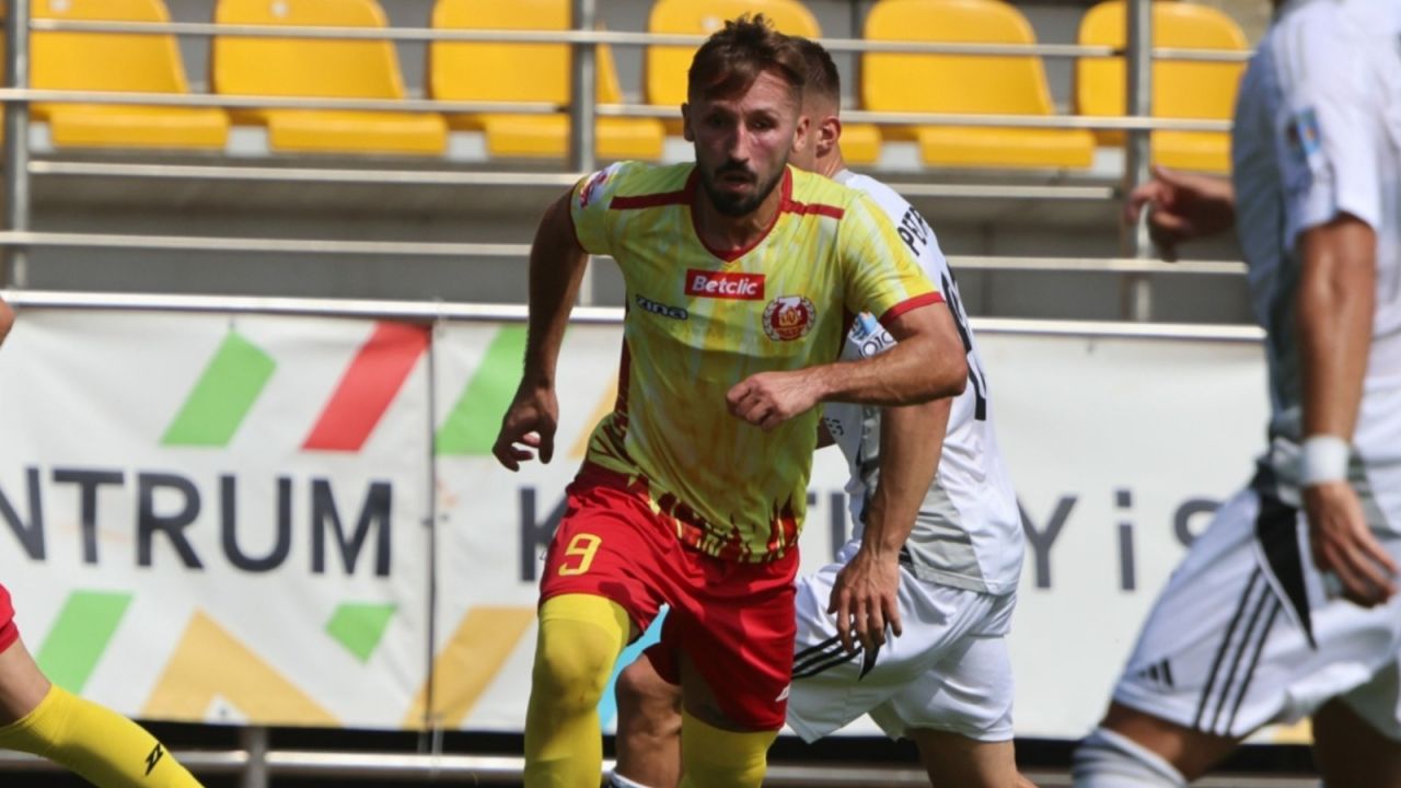 Znicz Pruszków górą w meczu z Polonią Warszawa. Dwie asysty Radosława ...