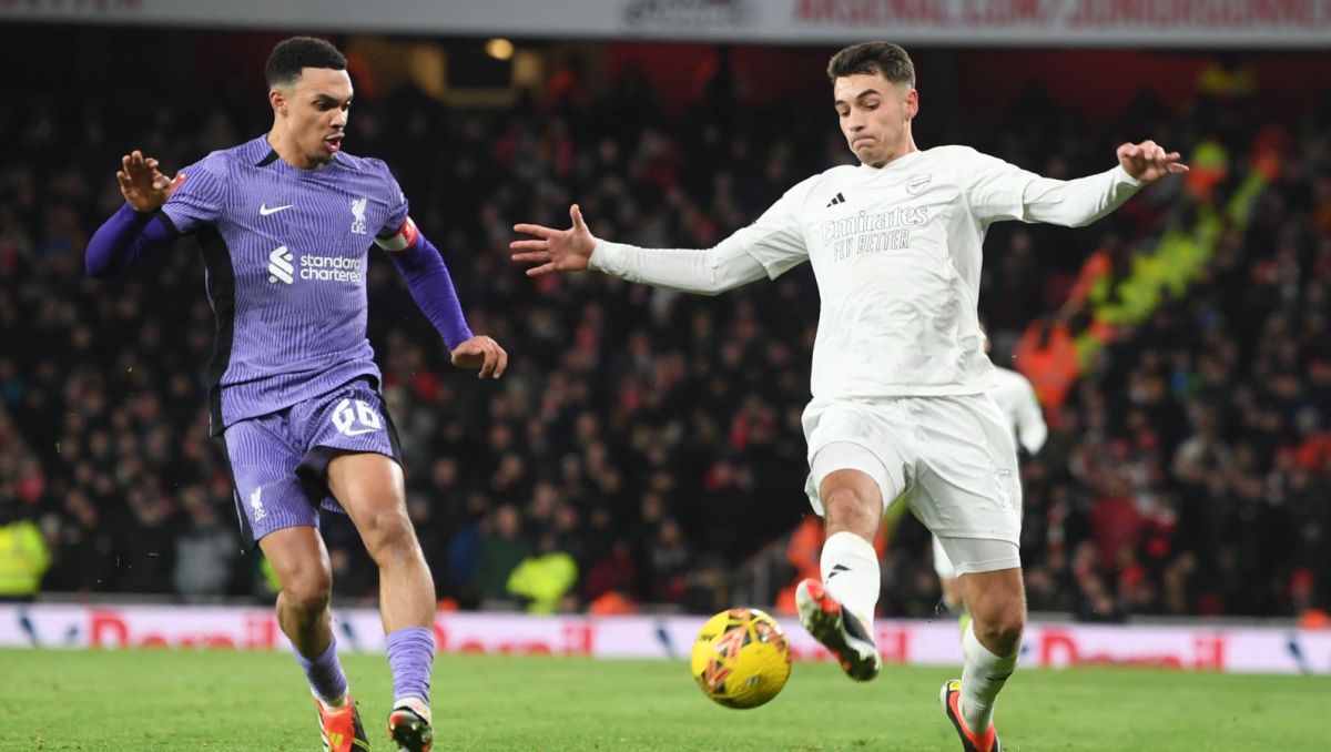 Jakub Kiwior usprawiedliwiony w Anglii. "Miał pecha" | TVP SPORT