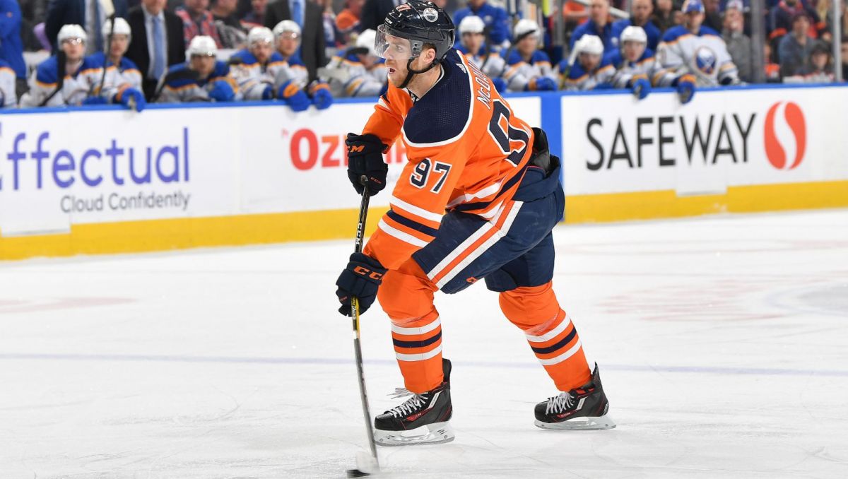 NHL: Connor McDavid umocnił się na prowadzeniu klasyfikacji kanadyjskiej (sport.tvp.pl)
