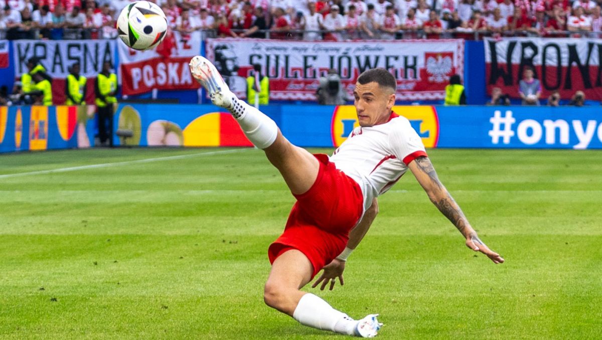 Kiwior nie dotarł po meczu do szatni. Znamy szczegóły | TVP SPORT